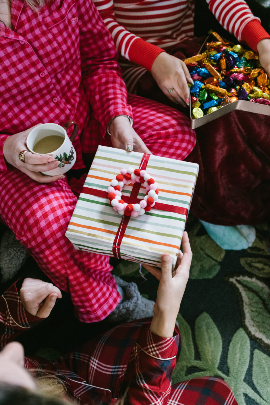 20 Reasons to Celebrate Being Single This Christmas - Zoella